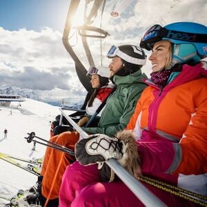 Dolomiti: Navetta di sola andata da Campitello di Fassa all'aeroporto ...
